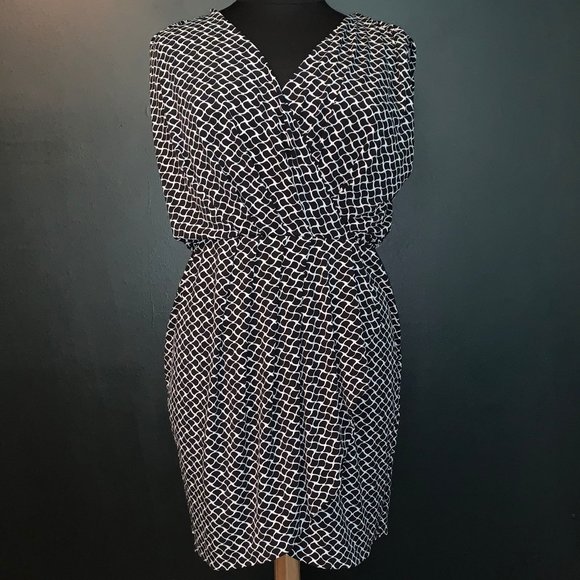 Vince Camuto | Dresses | Curvy Encore | Poshmark